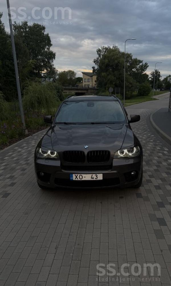 Brūns BMW X5 2012 Rēzekne, ar dzinēja tilpumu 3.00 L un nobraukumu 223 tūkst. km par 14490 €, foto 4 vietnē AUTOMOTO.COM.LV