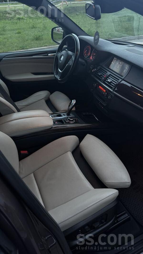 Brūns BMW X5 2012 Rēzekne, ar dzinēja tilpumu 3.00 L un nobraukumu 223 tūkst. km par 14490 €, foto 10 vietnē AUTOMOTO.COM.LV