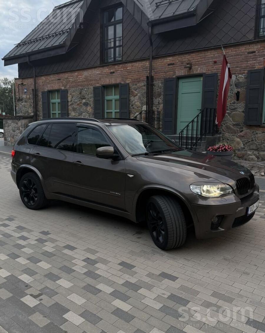 Brūns BMW X5 2012 Rēzekne, ar dzinēja tilpumu 3.00 L un nobraukumu 223 tūkst. km par 14490 €, foto 3 vietnē AUTOMOTO.COM.LV