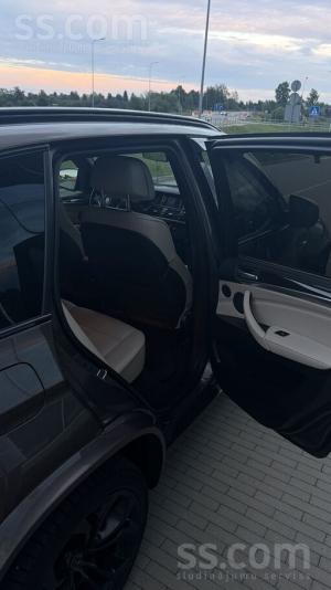 Brūns BMW X5 2012 Rēzekne, ar dzinēja tilpumu 3.00 L un nobraukumu 223 tūkst. km par 14490 €, foto 12 vietnē AUTOMOTO.COM.LV