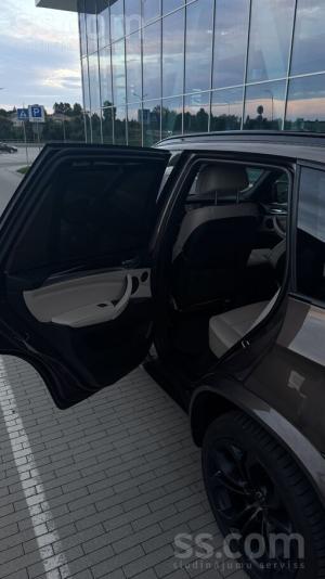 Brūns BMW X5 2012 Rēzekne, ar dzinēja tilpumu 3.00 L un nobraukumu 223 tūkst. km par 14490 €, foto 15 vietnē AUTOMOTO.COM.LV