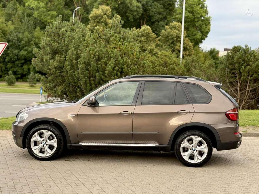 Brown BMW X5 2012 in Vilnius, with an engine capacity of 2.99 L and mileage of 295 thousand km for 8500 €, photo 8 on AUTOMOTO.COM.LV