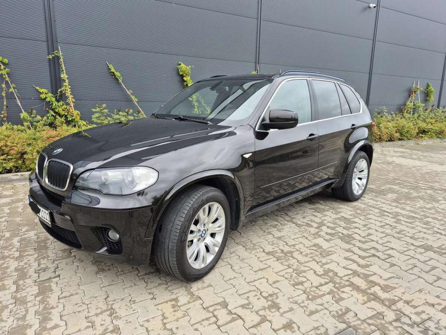 Brown BMW X5 2012 in Vilnius, with an engine capacity of 2.99 L and mileage of 239 thousand km for 13200 €, photo 1 on AUTOMOTO.COM.LV