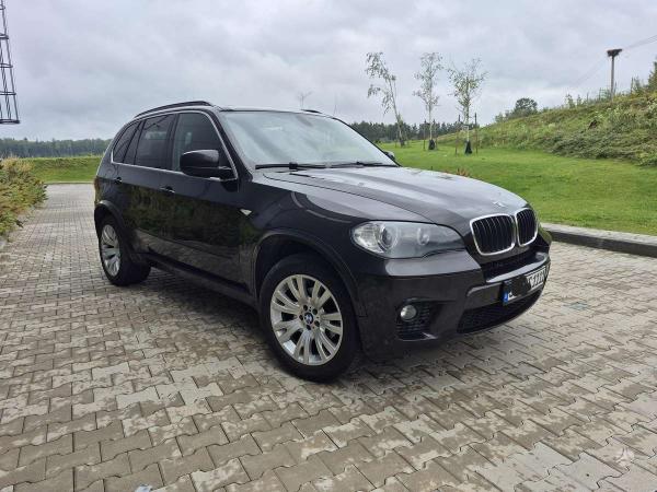 BMW X5 2012 Viļņa vietnē Brūns BMW X5 2012 Viļņa, ar dzinēja tilpumu 2.99 L un nobraukumu 239 tūkst. km par 13200 €, foto 5 vietnē AUTOMOTO.COM.LV