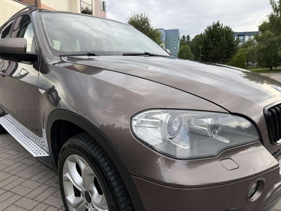 Brūns BMW X5 2012 Viļņa, ar dzinēja tilpumu 3.00 L un nobraukumu 289 tūkst. km par 7500 €, foto 13 vietnē AUTOMOTO.COM.LV