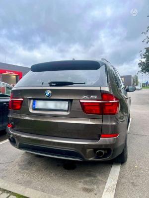 Brown BMW X5 2012 in Kaunas, with an engine capacity of 3.00 L and mileage of 170 thousand km for 8300 €, photo 5 on AUTOMOTO.COM.LV