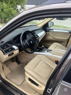 Brown BMW X5 2012 in Kaunas, with an engine capacity of 3.00 L and mileage of 170 thousand km for 8300 €, photo 7 on AUTOMOTO.COM.LV