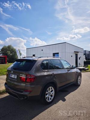 Brūns BMW X5 2012 Rīga, ar dzinēja tilpumu 3.00 L un nobraukumu 243 tūkst. km par 7900 €, foto 6 vietnē AUTOMOTO.COM.LV