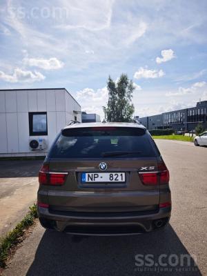 Brūns BMW X5 2012 Rīga, ar dzinēja tilpumu 3.00 L un nobraukumu 243 tūkst. km par 7900 €, foto 7 vietnē AUTOMOTO.COM.LV
