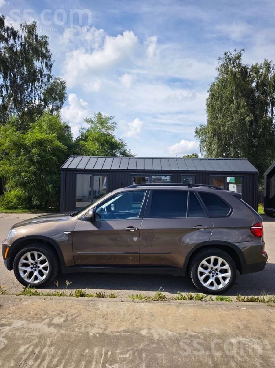 Brūns BMW X5 2012 Rīga, ar dzinēja tilpumu 3.00 L un nobraukumu 243 tūkst. km par 7900 €, foto 9 vietnē AUTOMOTO.COM.LV