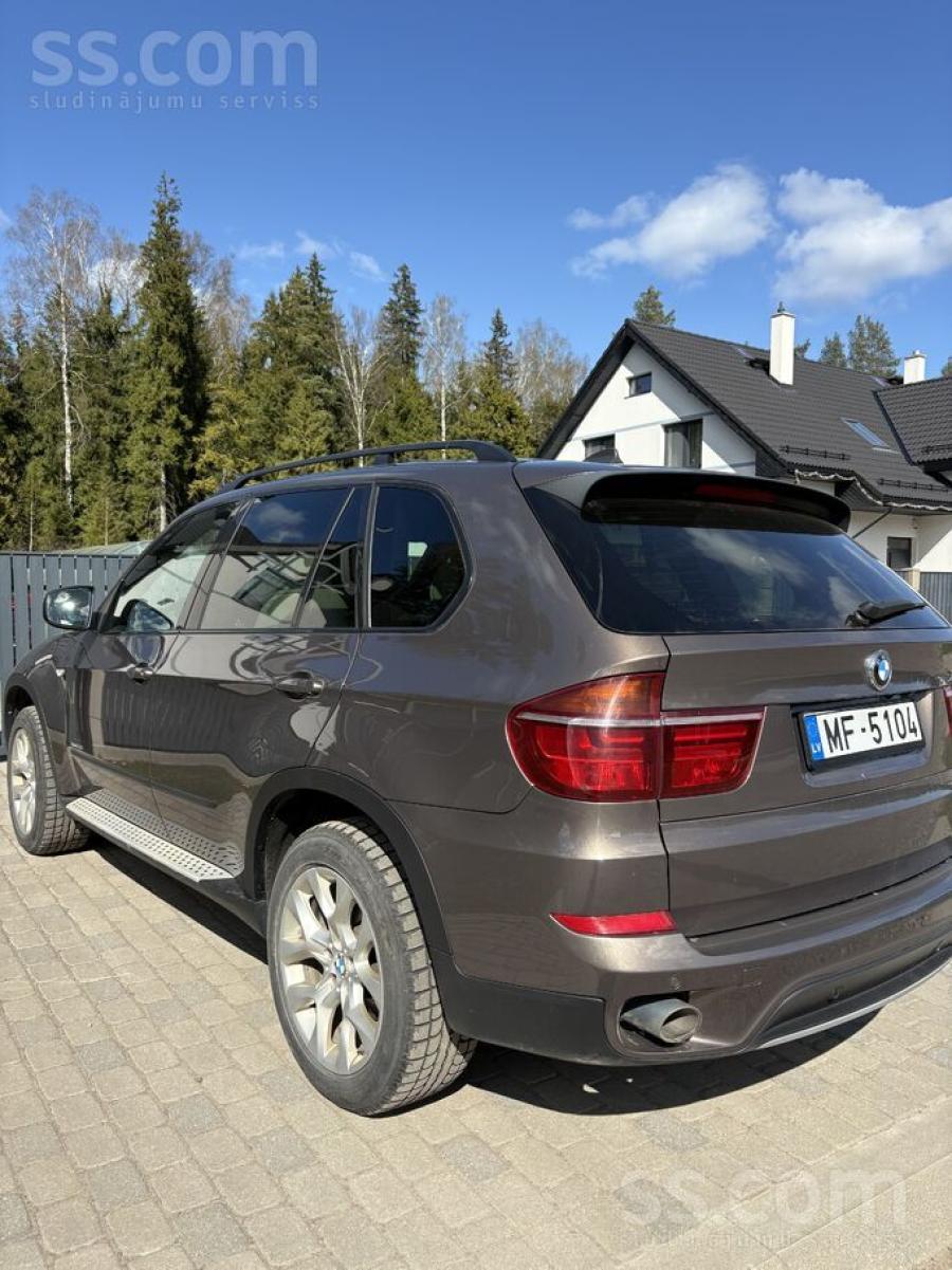 Brown BMW X5 2013 in Ogre, with an engine capacity of 3.00 L and mileage of 322 thousand km for 9400 €, photo 3 on AUTOMOTO.COM.LV