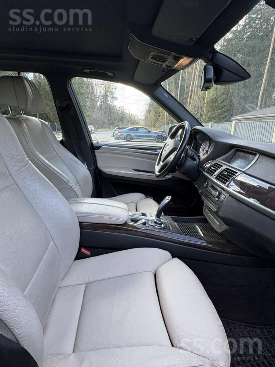 Brown BMW X5 2013 in Ogre, with an engine capacity of 3.00 L and mileage of 322 thousand km for 9400 €, photo 10 on AUTOMOTO.COM.LV