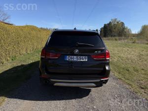 Brūns BMW X5 2013 Rīga, ar dzinēja tilpumu 3.00 L un nobraukumu 235 tūkst. km par 16990 €, foto 5 vietnē AUTOMOTO.COM.LV