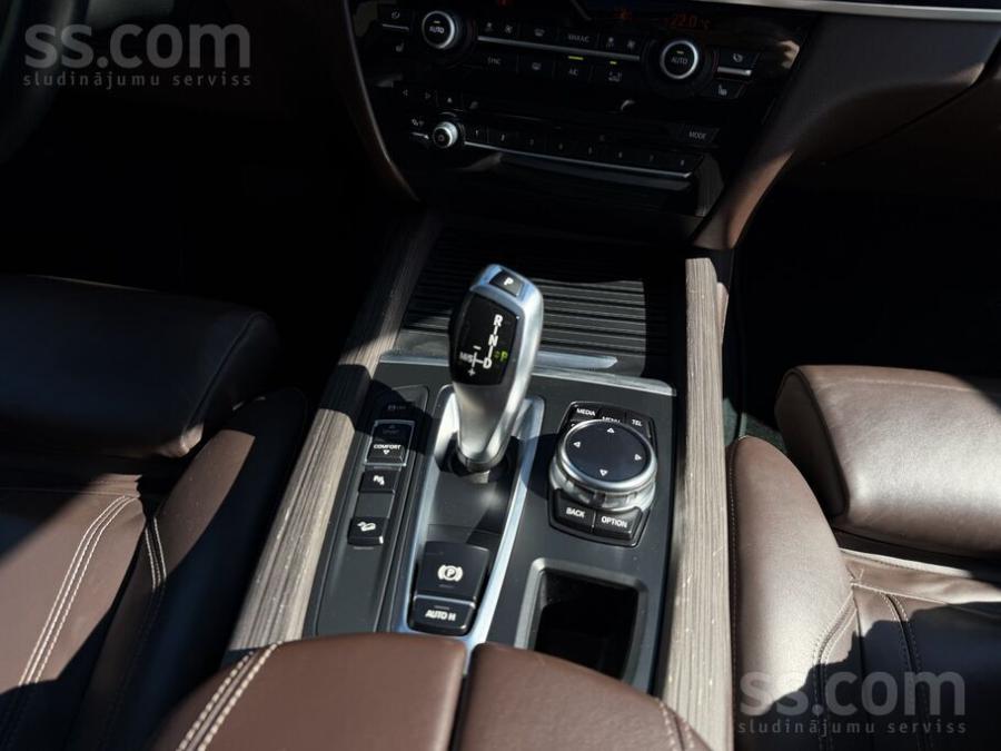 Brūns BMW X5 2013 Rīga, ar dzinēja tilpumu 3.00 L un nobraukumu 235 tūkst. km par 16990 €, foto 13 vietnē AUTOMOTO.COM.LV