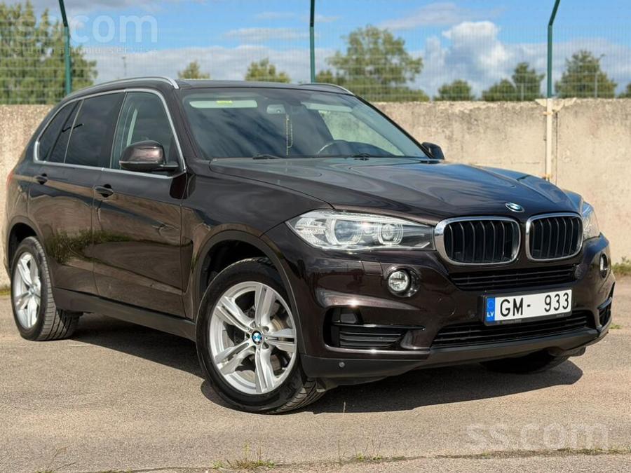 Brown BMW X5 2013 in Ogre, with an engine capacity of 3.00 L and mileage of 250 thousand km for 17500 €, photo 1 on AUTOMOTO.COM.LV