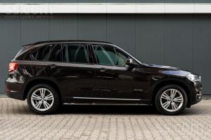 Brown BMW X5 2013 in Riga, with an engine capacity of 3.00 L and mileage of 249 thousand km for 16000 €, photo 9 on AUTOMOTO.COM.LV