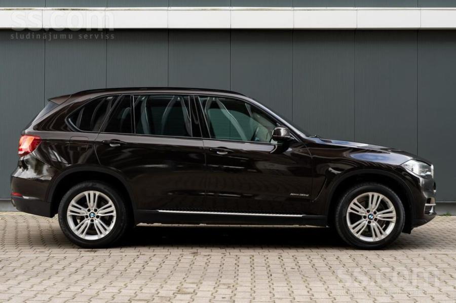 Brown BMW X5 2013 in Riga, with an engine capacity of 3.00 L and mileage of 249 thousand km for 16000 €, photo 9 on AUTOMOTO.COM.LV