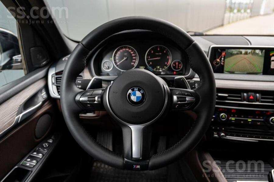 Brown BMW X5 2013 in Riga, with an engine capacity of 3.00 L and mileage of 249 thousand km for 16000 €, photo 15 on AUTOMOTO.COM.LV