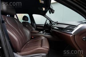 Brown BMW X5 2013 in Riga, with an engine capacity of 3.00 L and mileage of 249 thousand km for 16000 €, photo 18 on AUTOMOTO.COM.LV