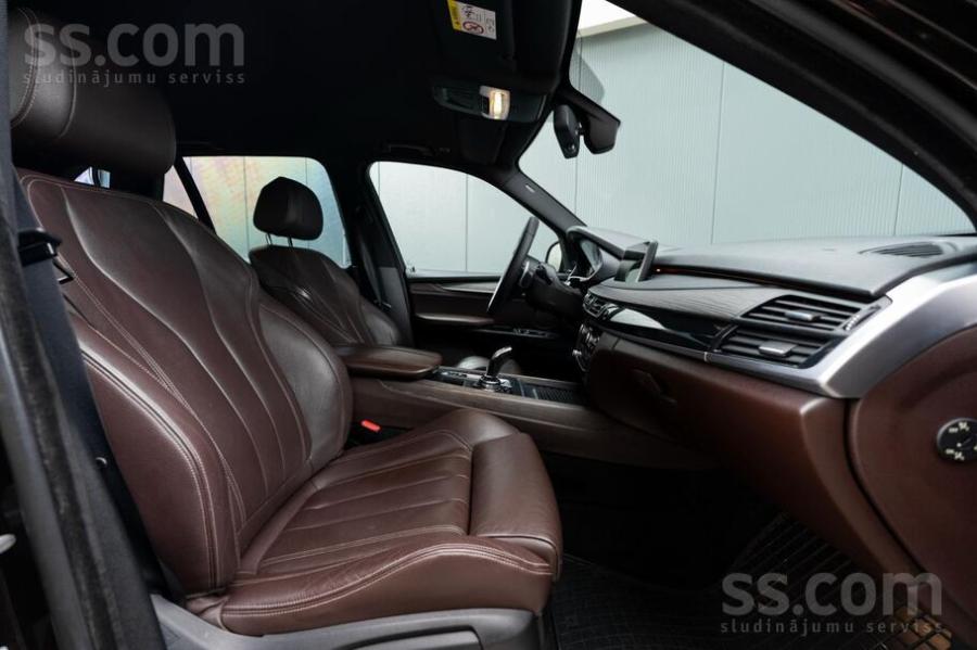 Brown BMW X5 2013 in Riga, with an engine capacity of 3.00 L and mileage of 249 thousand km for 16000 €, photo 18 on AUTOMOTO.COM.LV