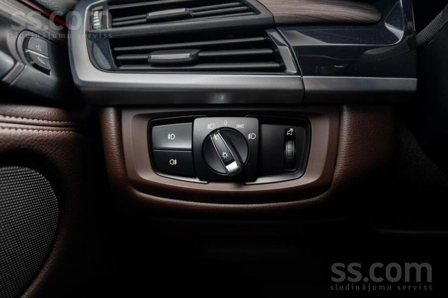 Brown BMW X5 2013 in Riga, with an engine capacity of 3.00 L and mileage of 249 thousand km for 16000 €, photo 20 on AUTOMOTO.COM.LV