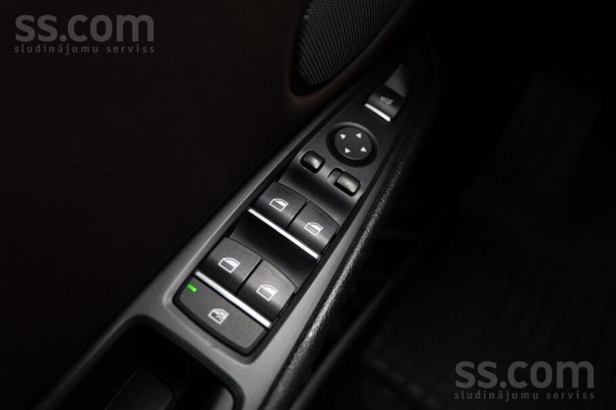 Brown BMW X5 2013 in Riga, with an engine capacity of 3.00 L and mileage of 249 thousand km for 16000 €, photo 21 on AUTOMOTO.COM.LV
