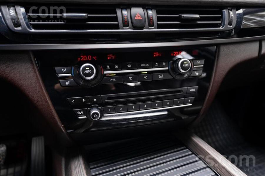 Brown BMW X5 2013 in Riga, with an engine capacity of 3.00 L and mileage of 249 thousand km for 16000 €, photo 22 on AUTOMOTO.COM.LV