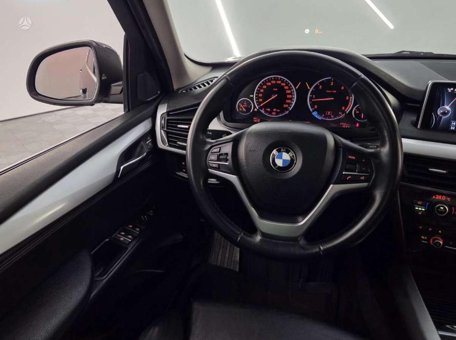 Brown BMW X5 2014 in Marijampole, with an engine capacity of 2.99 L and mileage of 247 thousand km for 17999 €, photo 17 on AUTOMOTO.COM.LV