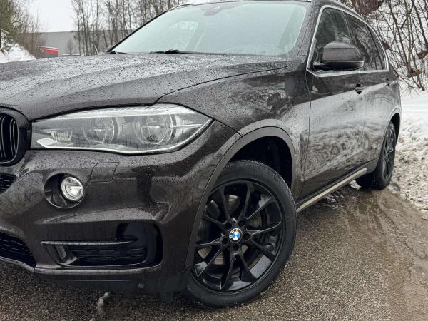 Brūns BMW X5 2014 Viļņa, ar dzinēja tilpumu 2.99 L un nobraukumu 290 tūkst. km par 18690 €, foto 5 vietnē AUTOMOTO.COM.LV
