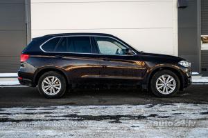 Brown BMW X5 2014 in Parnu, with an engine capacity of 3.00 L and mileage of 249 thousand km for 19900 €, photo 6 on AUTOMOTO.COM.LV