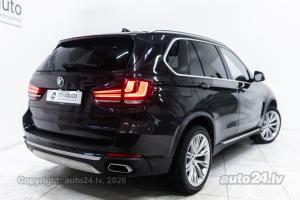 Brown BMW X5 2014 in Tallinn, with an engine capacity of 3.00 L and mileage of 263 thousand km for 17990 €, photo 8 on AUTOMOTO.COM.LV