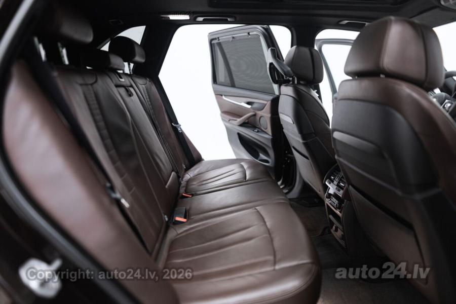 Brown BMW X5 2014 in Tallinn, with an engine capacity of 3.00 L and mileage of 263 thousand km for 17990 €, photo 17 on AUTOMOTO.COM.LV