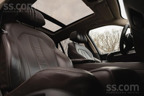 Brown BMW X5 2014 in Jelgava, with an engine capacity of 3.00 L and mileage of 234 thousand km for 22900 €, photo 8 on AUTOMOTO.COM.LV