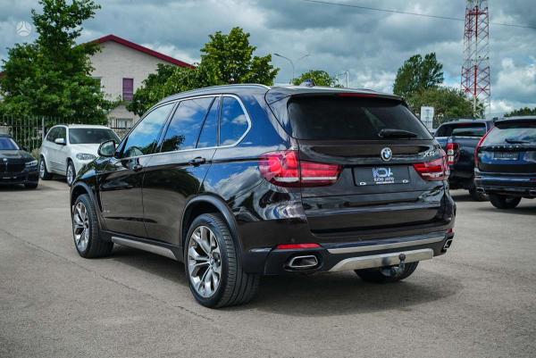 Brown BMW X5 2014 in Marijampole, with an engine capacity of 2.99 L and mileage of 190 thousand km for 18950 €, photo 8 on AUTOMOTO.COM.LV