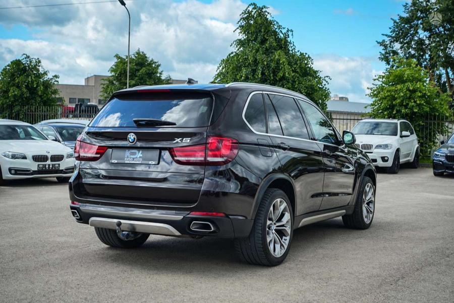 Brown BMW X5 2014 in Marijampole, with an engine capacity of 2.99 L and mileage of 190 thousand km for 18950 €, photo 13 on AUTOMOTO.COM.LV