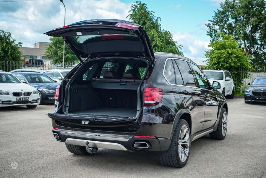 Brown BMW X5 2014 in Marijampole, with an engine capacity of 2.99 L and mileage of 190 thousand km for 18950 €, photo 14 on AUTOMOTO.COM.LV