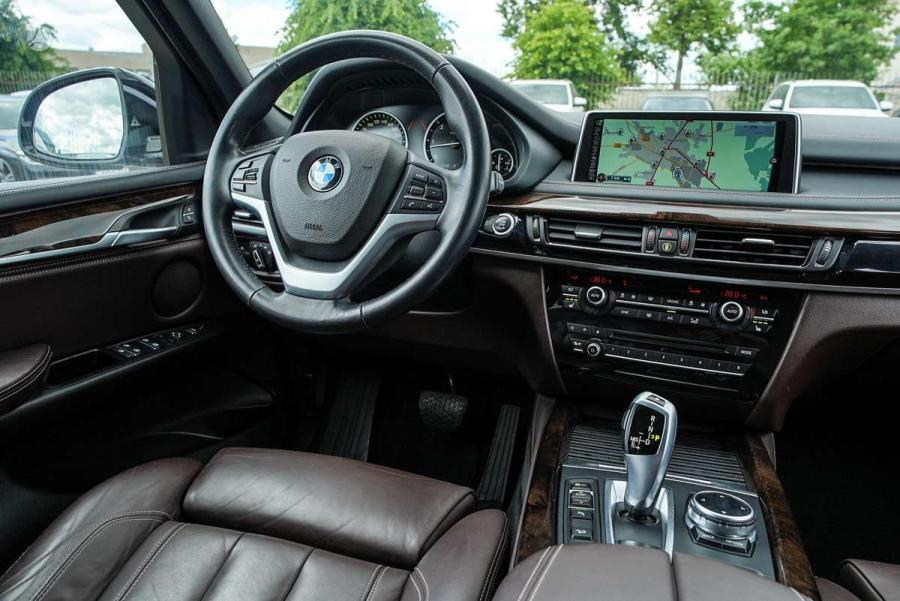 Brown BMW X5 2014 in Marijampole, with an engine capacity of 2.99 L and mileage of 190 thousand km for 18950 €, photo 18 on AUTOMOTO.COM.LV
