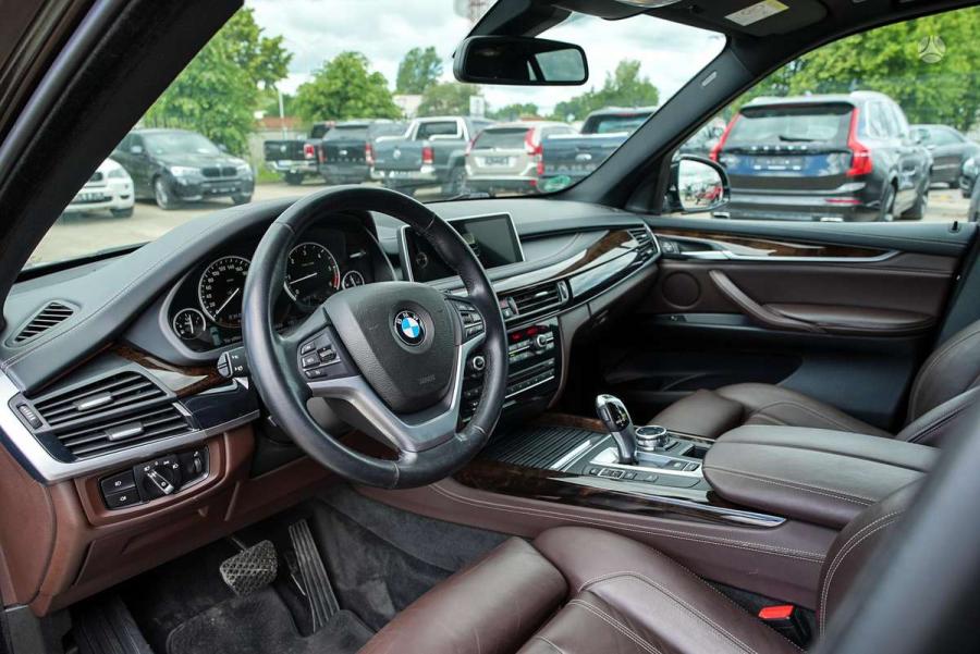 Brown BMW X5 2014 in Marijampole, with an engine capacity of 2.99 L and mileage of 190 thousand km for 18950 €, photo 27 on AUTOMOTO.COM.LV