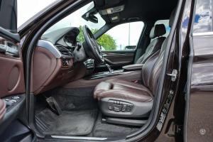 Brown BMW X5 2014 in Marijampole, with an engine capacity of 2.99 L and mileage of 190 thousand km for 18950 €, photo 28 on AUTOMOTO.COM.LV