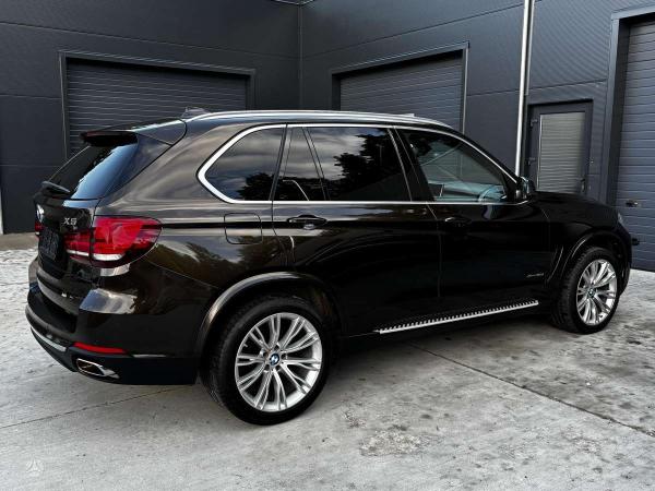 Brown BMW X5 2014 in Utena, with an engine capacity of 3.00 L and mileage of 330 thousand km for 13900 €, photo 10 on AUTOMOTO.COM.LV