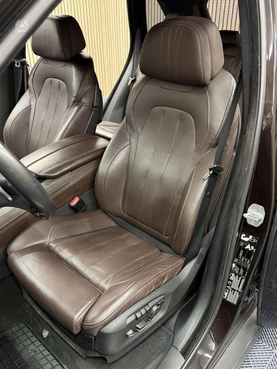 Brūns BMW X5 2014 Marijampole, ar dzinēja tilpumu 2.99 L un nobraukumu 338 tūkst. km par 15750 €, foto 23 vietnē AUTOMOTO.COM.LV