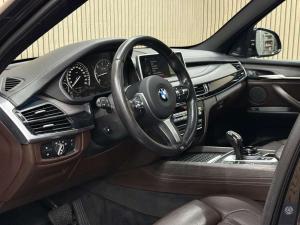 Brūns BMW X5 2014 Marijampole, ar dzinēja tilpumu 2.99 L un nobraukumu 338 tūkst. km par 15750 €, foto 28 vietnē AUTOMOTO.COM.LV