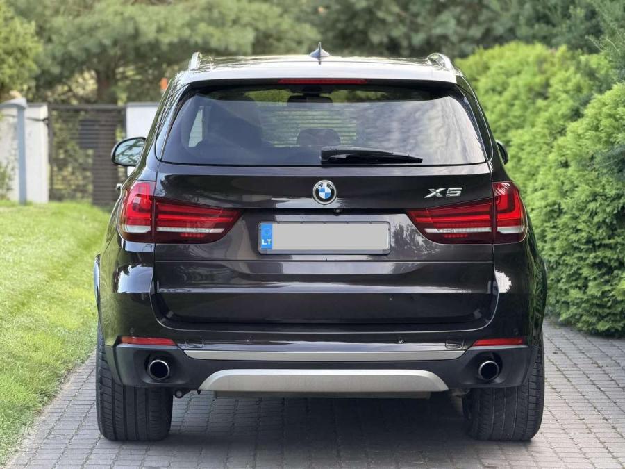 Brown BMW X5 2014 in Vilnius, with an engine capacity of 2.98 L and mileage of 252 thousand km for 14850 €, photo 7 on AUTOMOTO.COM.LV