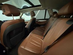 Brūns BMW X5 2014 Marijampole, ar dzinēja tilpumu 2.99 L un nobraukumu 221 tūkst. km par 16650 €, foto 21 vietnē AUTOMOTO.COM.LV