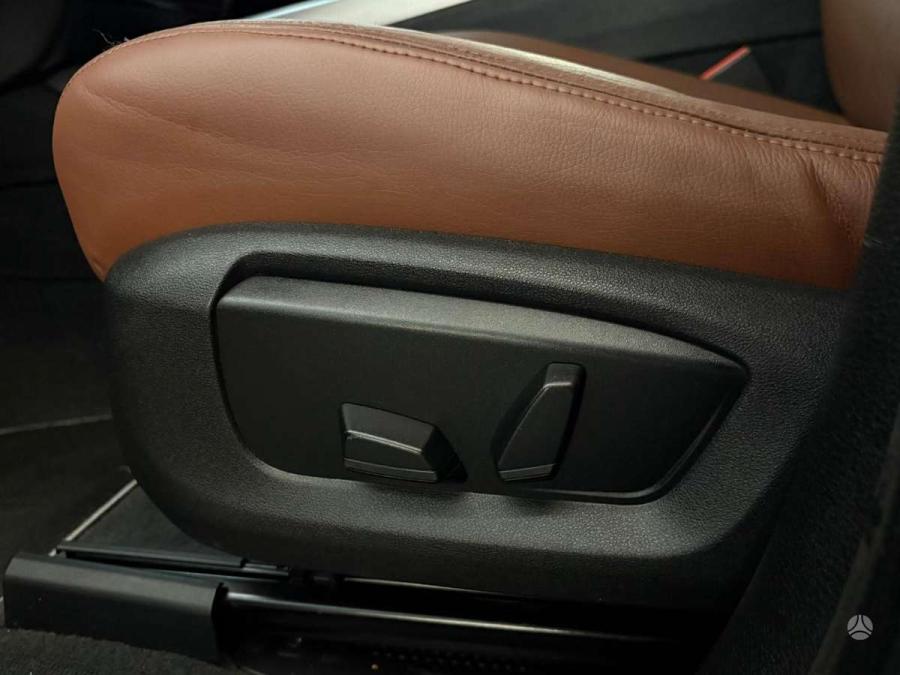 Brūns BMW X5 2014 Marijampole, ar dzinēja tilpumu 2.99 L un nobraukumu 221 tūkst. km par 16650 €, foto 29 vietnē AUTOMOTO.COM.LV