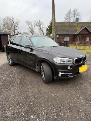 Brown BMW X5 2015 in Vilnius, with an engine capacity of 3.00 L and mileage of 313 thousand km for 13600 €, photo  on AUTOMOTO.COM.LV