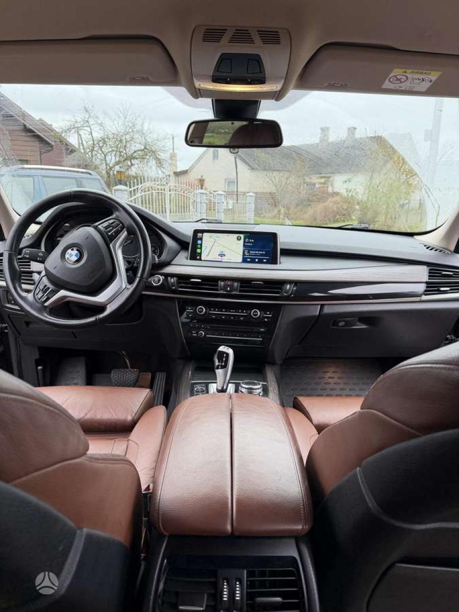 Brown BMW X5 2015 in Vilnius, with an engine capacity of 3.00 L and mileage of 313 thousand km for 13600 €, photo 7 on AUTOMOTO.COM.LV