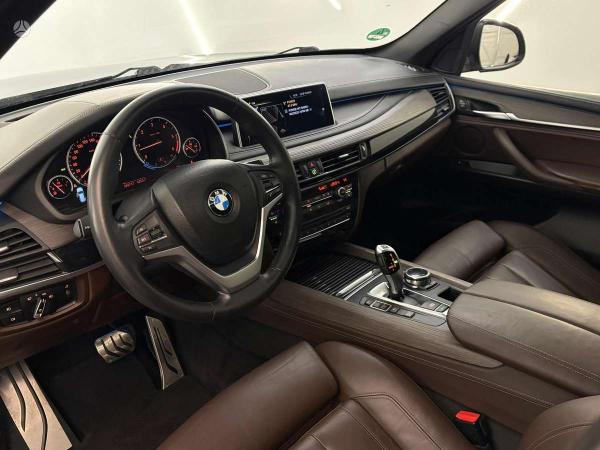 Brūns BMW X5 2015 Marijampole, ar dzinēja tilpumu 2.99 L un nobraukumu 290 tūkst. km par 17650 €, foto 2 vietnē AUTOMOTO.COM.LV