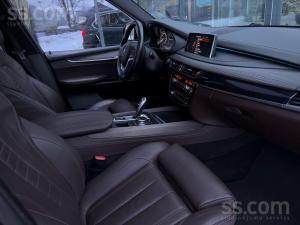 Brūns BMW X5 2015 Rīga, ar dzinēja tilpumu 3.00 L un nobraukumu 248 tūkst. km par 19850 €, foto 6 vietnē AUTOMOTO.COM.LV