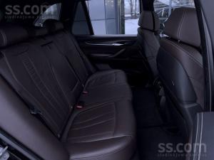 Brūns BMW X5 2015 Rīga, ar dzinēja tilpumu 3.00 L un nobraukumu 248 tūkst. km par 19850 €, foto 10 vietnē AUTOMOTO.COM.LV
